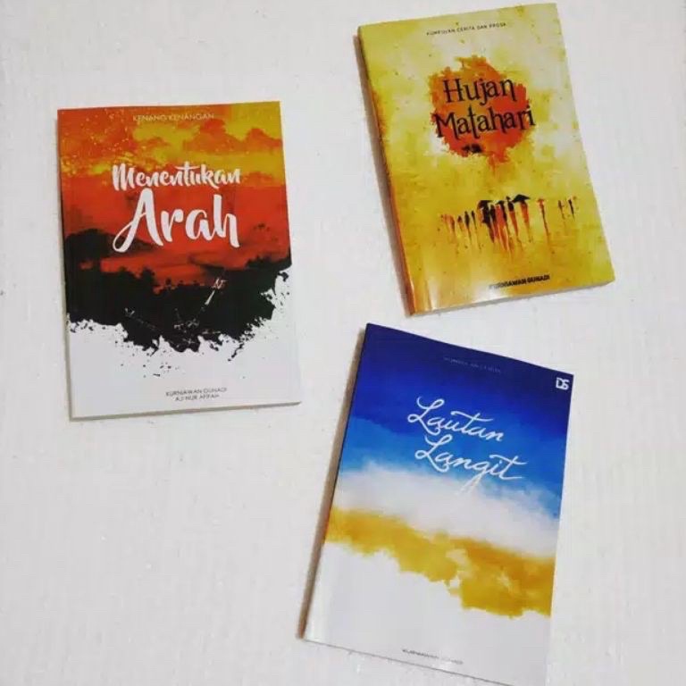 Jual KODE L87W paket 3 buku kurniawan gunadi menentukan arah hujan matahari lautan langit ...