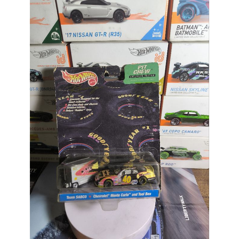 Jual hotwheels pro racing nascar tool box pit crew Chevrolet | Shopee ...