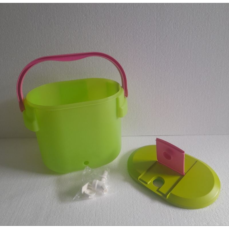 Jual Tupperware outdoor cooler hijau atau dispenser air | Shopee Indonesia