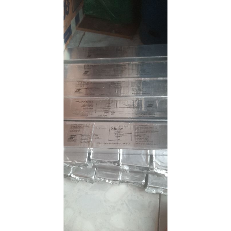 Jual KAWAT LAS STAINLESS STEEL ESAB 308L Size.2.5MM E308L-16 | Shopee ...