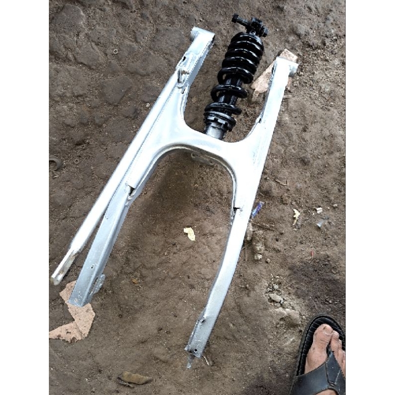 Jual swing arm dan shock belakang byson | Shopee Indonesia