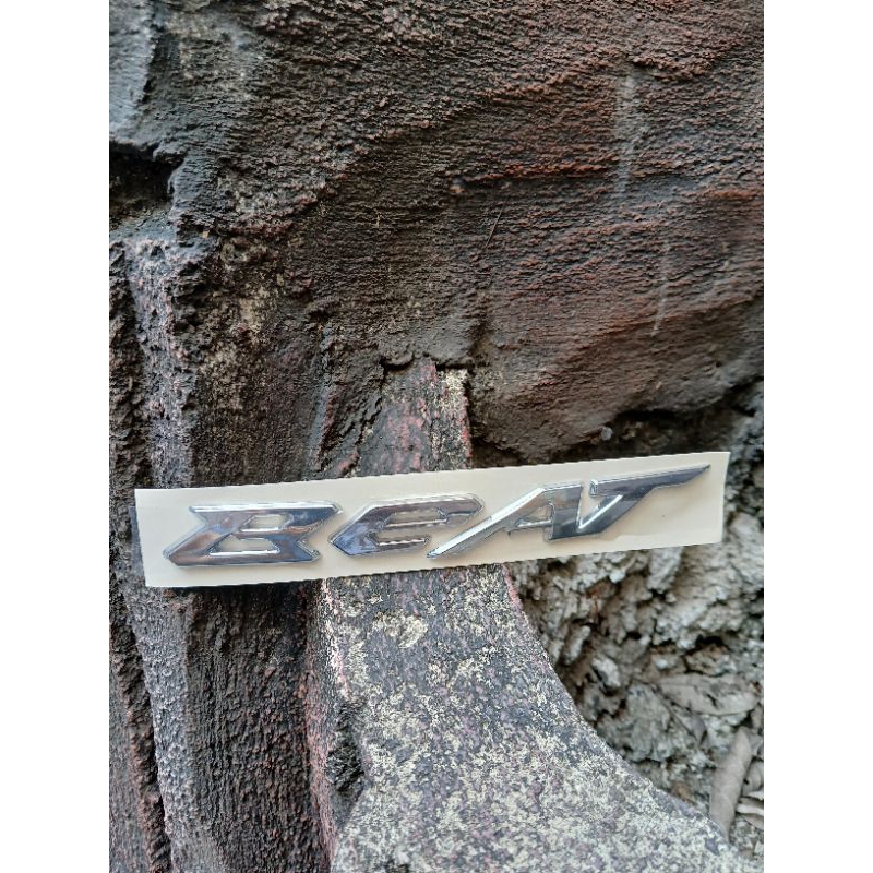 Jual emblem Beat deluxe chrome sepasang tinggal tempel | Shopee Indonesia