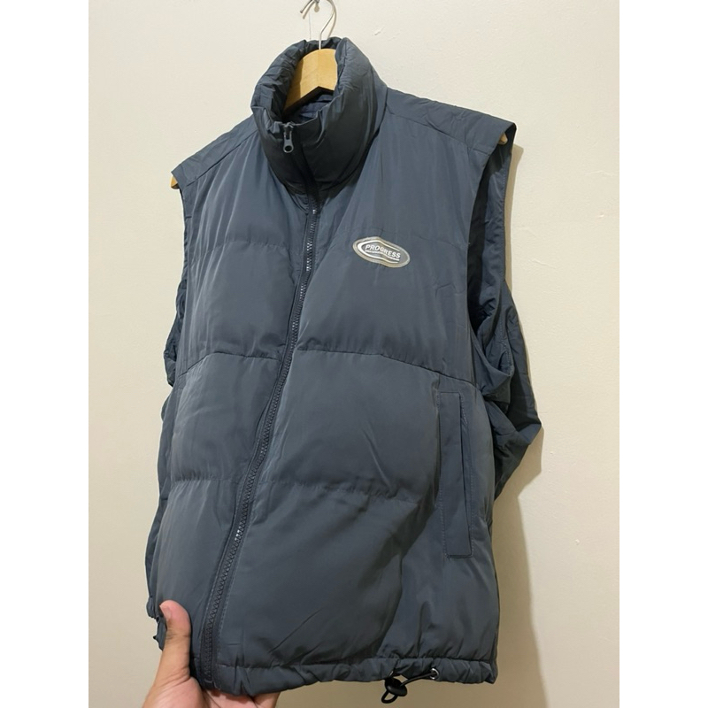 Jual Vest jaket rompi progress activewear gelembung size L used ...