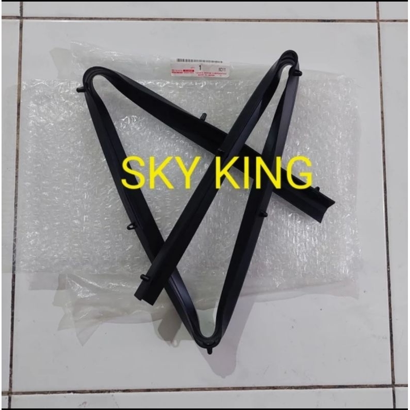 Jual Karet Seal Sil Kap Mesin Hood Radiator Depan Front Toyota Land ...