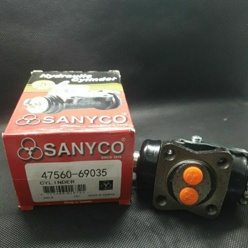 Jual Master rem bawah Dyna Rino engkel RR LH belakang kiri (ada nepple ...