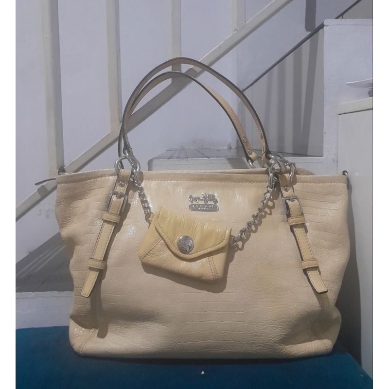 Jual tas pr*lov*d coc | Shopee Indonesia