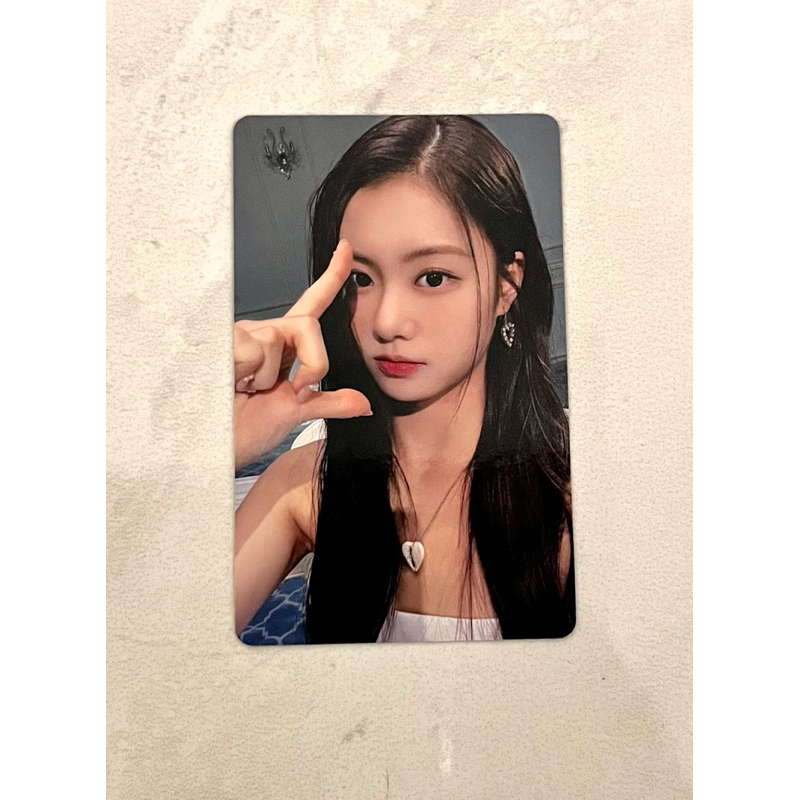 Jual (READY) RARE Garam Ex Le Sserafim photocard | Shopee Indonesia