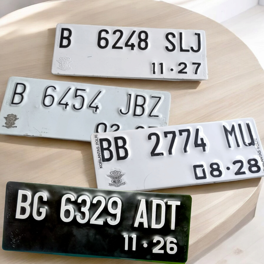 Jual Plat Nomor Motor Putih Baut tanam / Plat nomor Motor Model Baru ...