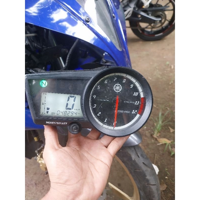 Jual SPIDOMETER YAMAHA R15 V2 OLD ORI COPOTAN SECOND | Shopee Indonesia