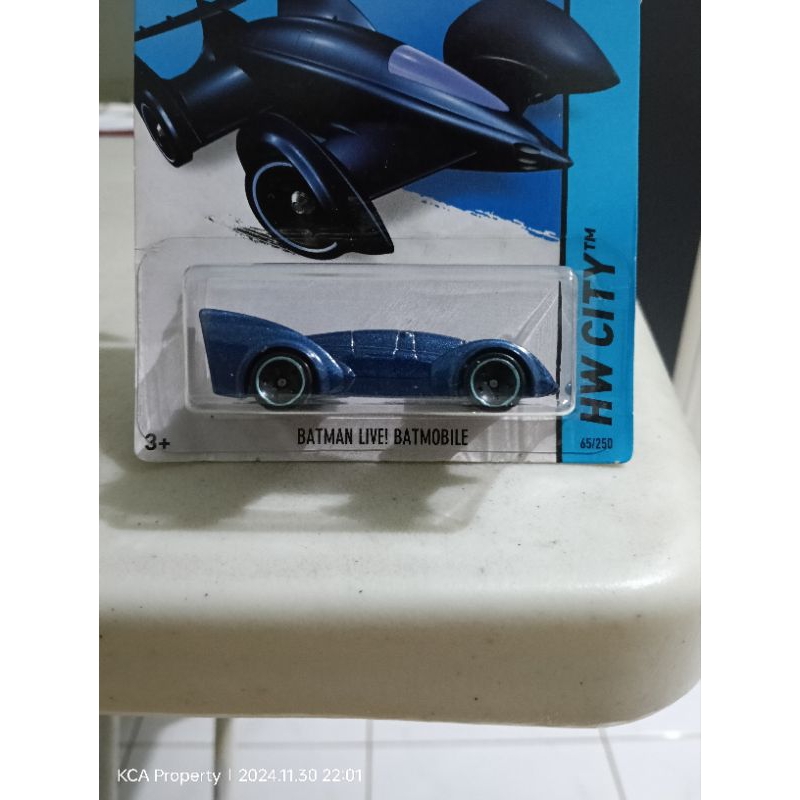 Jual Hot Wheels Batman Live! Batmobile Blue HW City | Shopee Indonesia