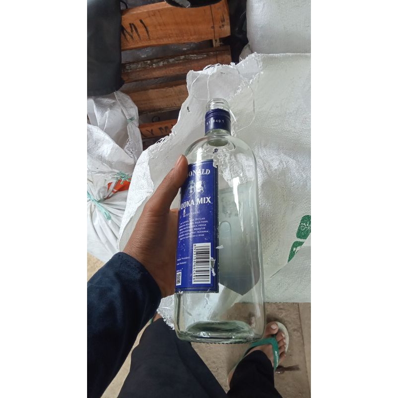 Jual BOTOL MCD UKURAN 1 LITER 20 BOTOL FREE PACKING KAYU | Shopee Indonesia