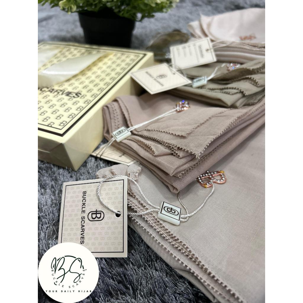 Jual (FREE BOX) SPECIAL BUCKLE SCARVES || Hijab Segi Empat Paris Cotton ...