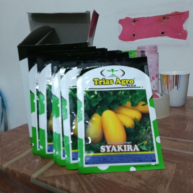 Jual Benih Tanaman Buah Timun Suri Syakira F1 (Bau Harum warna Glowing) Isi 10 gram isi (450-650 ...