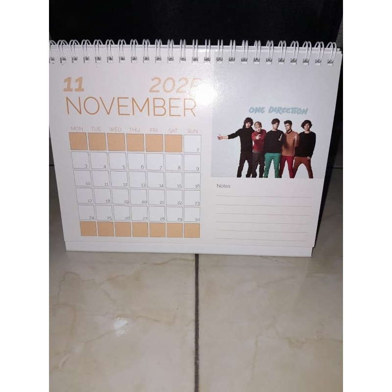 Jual Kalender Duduk / Meja 2025 (One Direction) | Shopee Indonesia