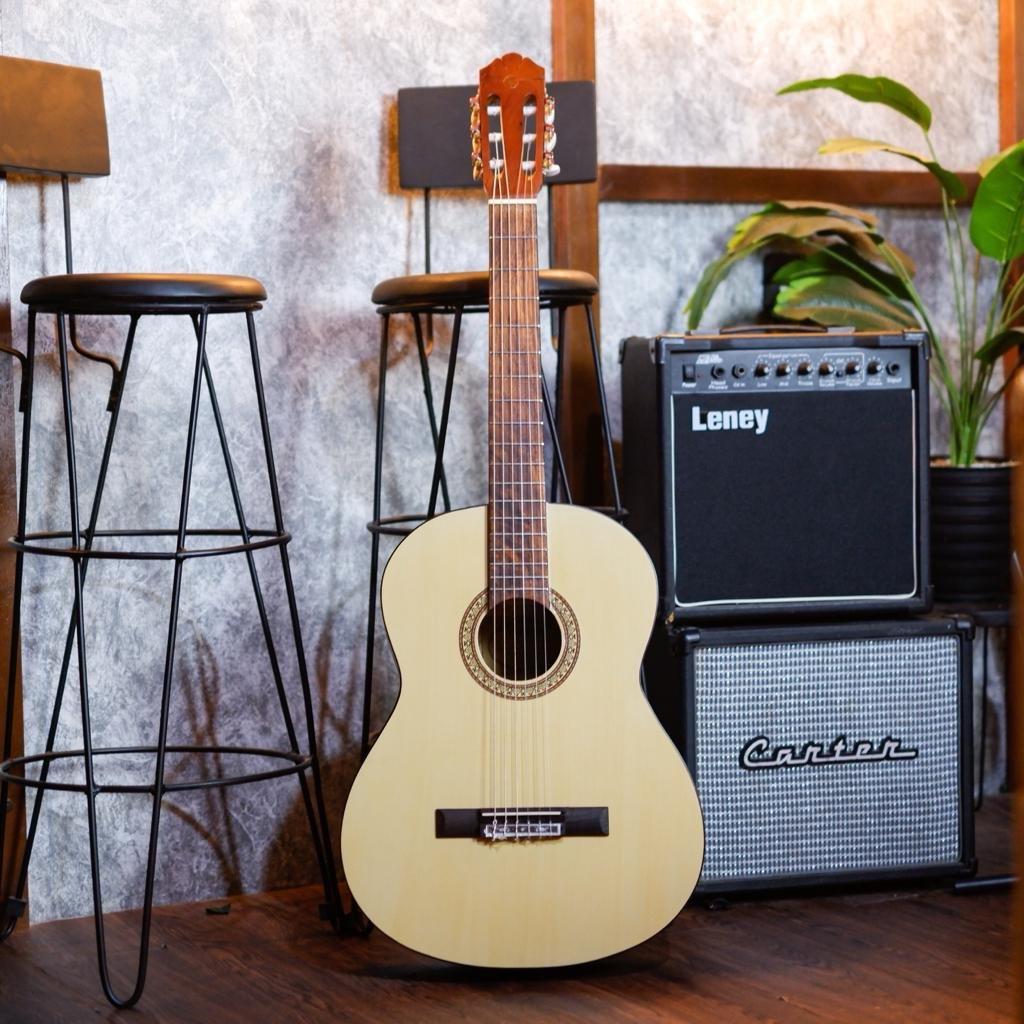 Jual Gitar BYSYR klasik nilon ( tidak tanam besi ) | Shopee Indonesia