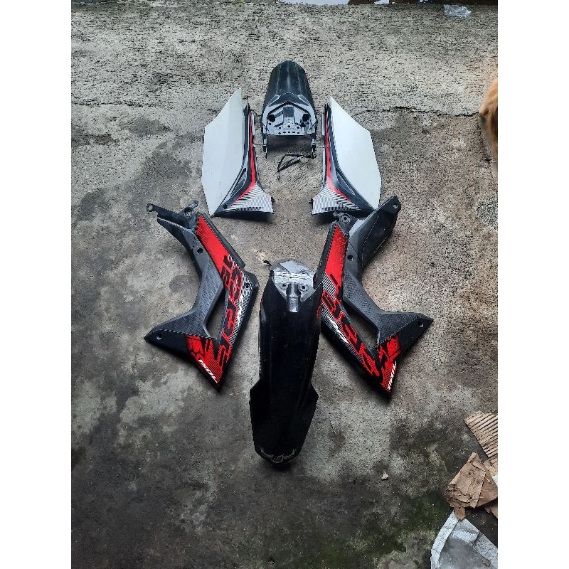 Jual bodi set body set cover set crf 150L original copotan motor ...