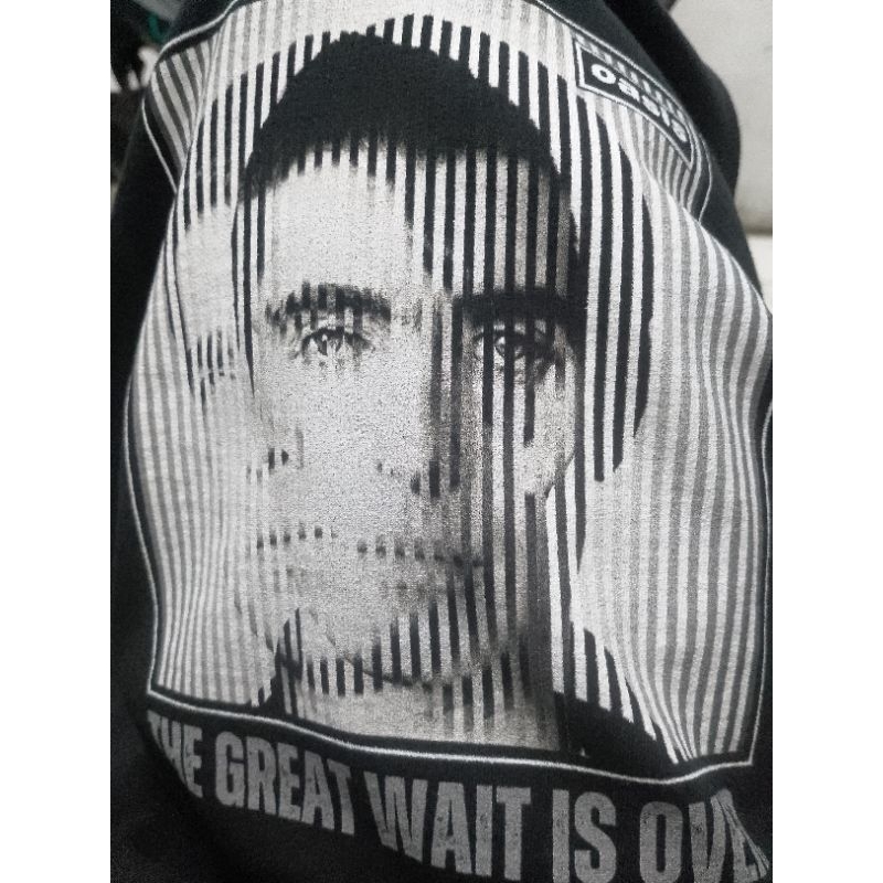 Jual OASIS - THE GREAT WAIT IS OVER, T-SHIRT OASIS, OASIS MERCH ...