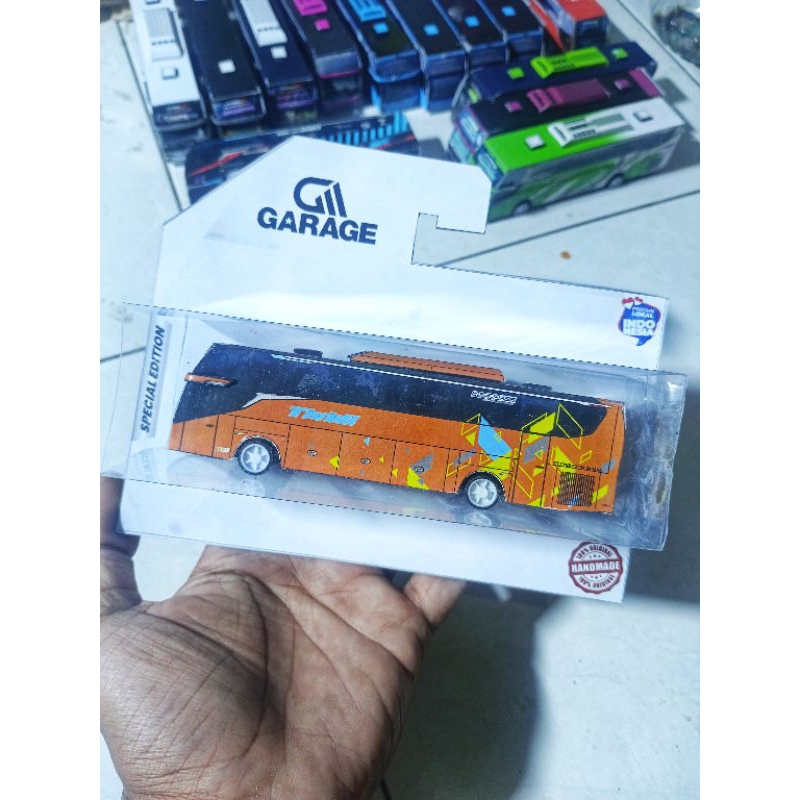 Jual MINIATUR BUS BASURI TIVIDI JET BUS 5 SKALA 1/87 NEED FOR SPEED ...