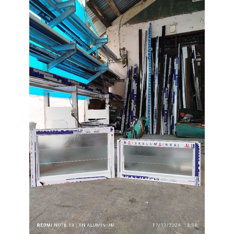 Jual jendela Boven roster/loster kaca zigzag | Shopee Indonesia