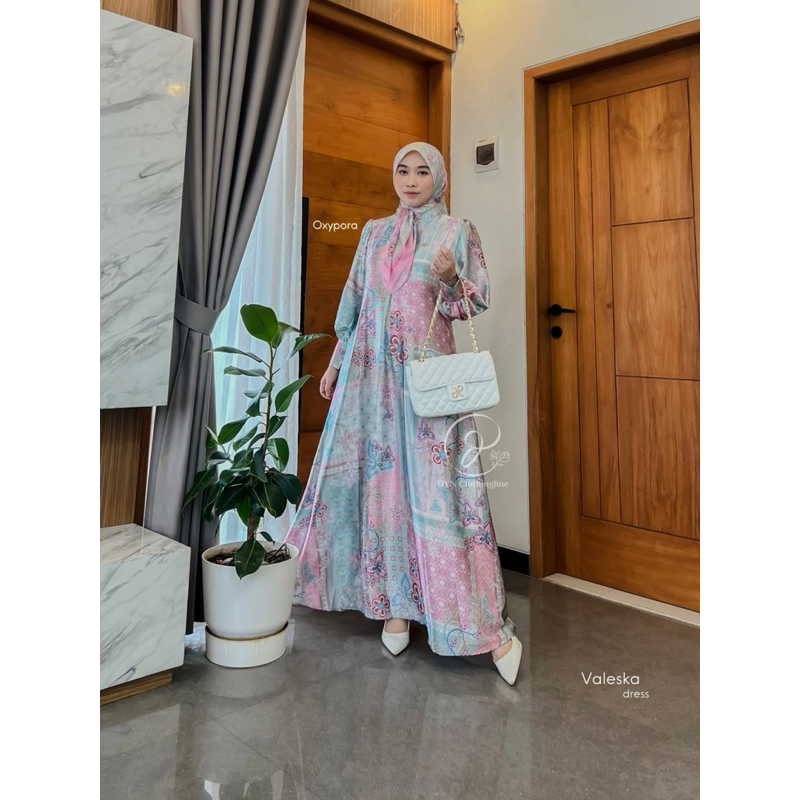 Jual DYN CLOTHINGLINE VALESKA DRESS / gamis silk premium/ gamis lebaran ...