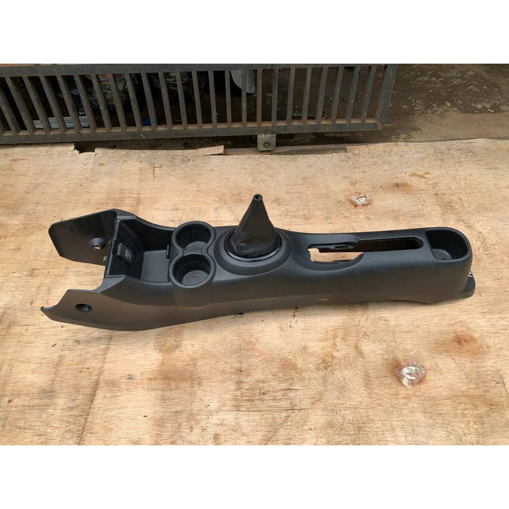 Jual Console konsol consol Box Honda Mobilio Brio manual original cover ...