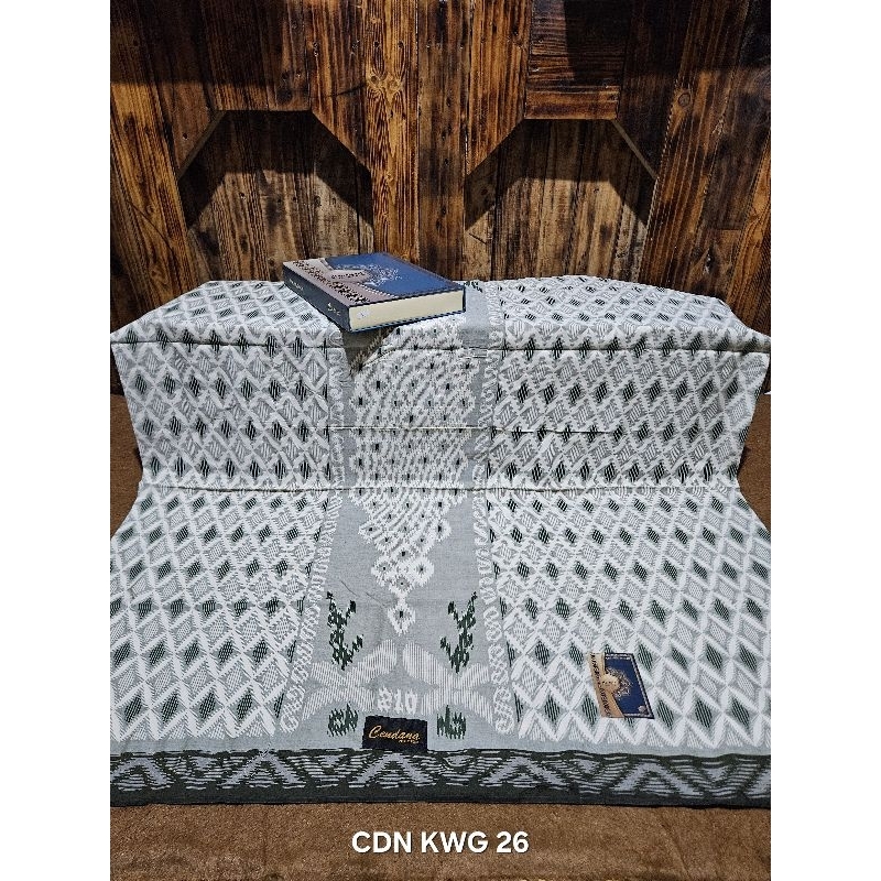 Jual SARUNG TENUN CENDANA KWG WHITE & BLACK SERIES | Shopee Indonesia