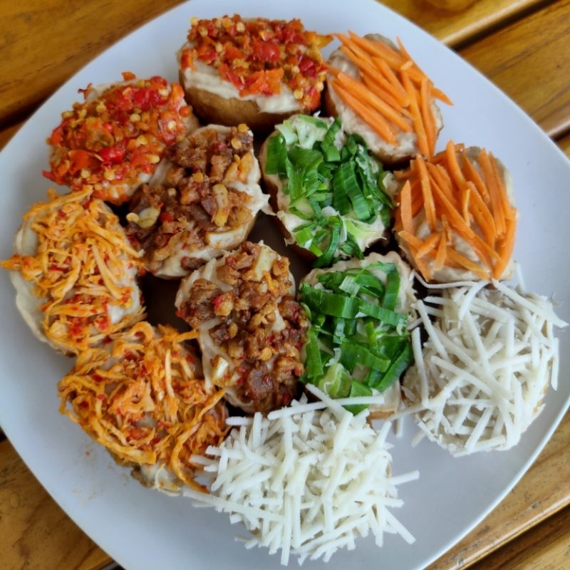 Jual Tahu Bakso Topping Isi 8 pcs dan Free Chilli Oil | Shopee Indonesia