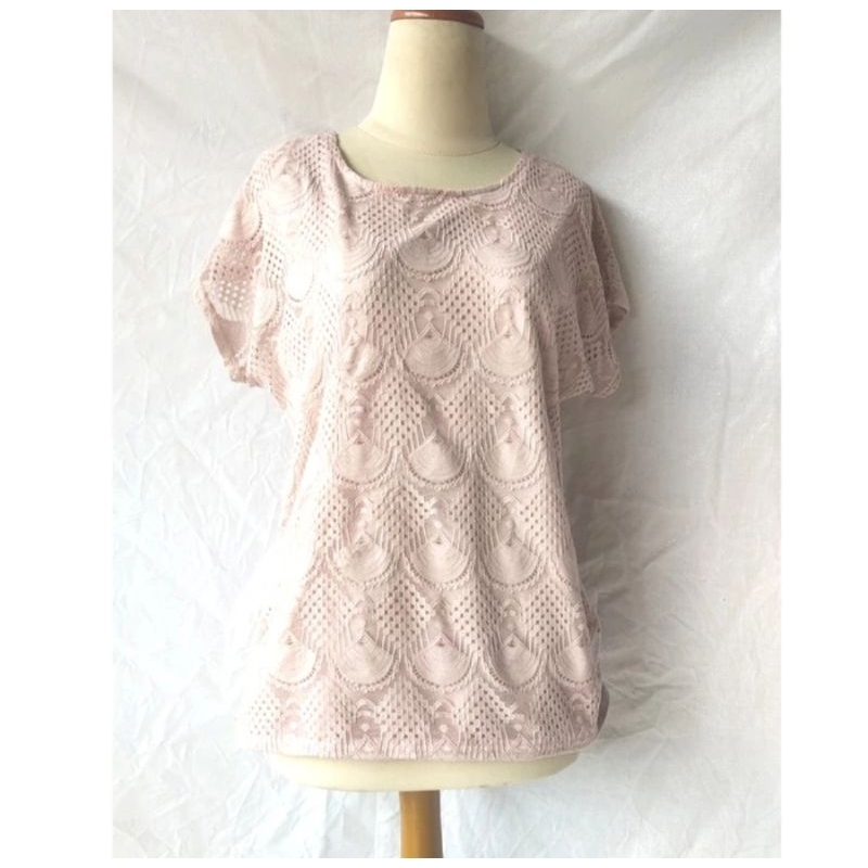 Jual Preloved Blouse Wanita Brukat Soft Pink Size M | Shopee Indonesia