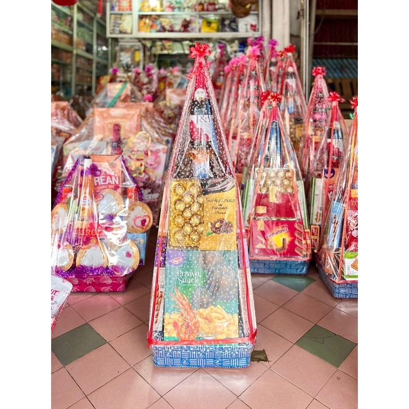 Jual parsel imlek coklat malaysia batam | Shopee Indonesia