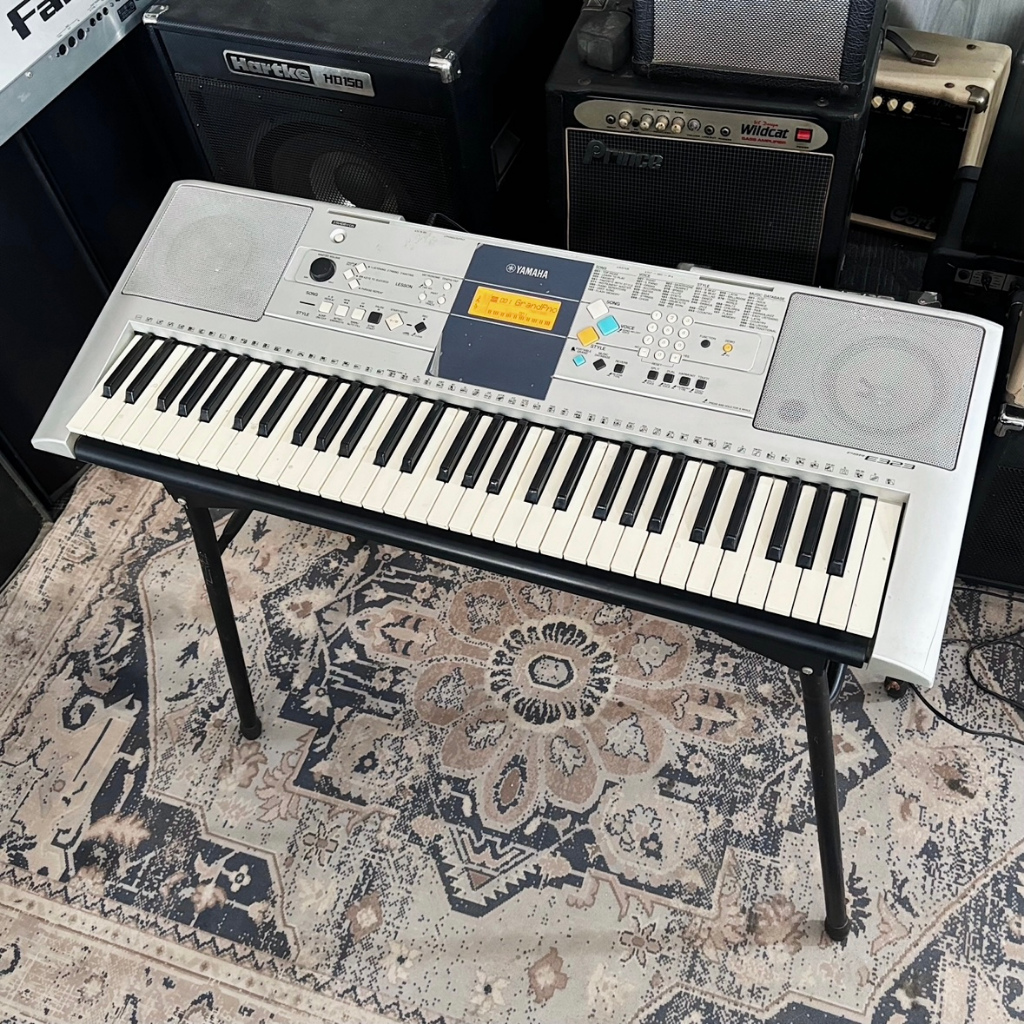 Jual BILLY MUSIK - Keyboard Yamaha PSR E323 61keys touch response | Shopee Indonesia