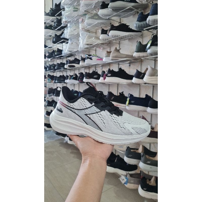 Jual Sepatu Diadora kanguru QG size 40 | Shopee Indonesia