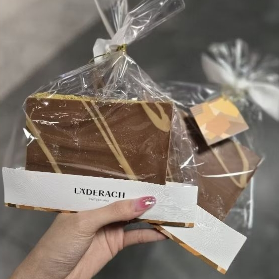 Jual Laderach Dubai Chocolate (Pistachio Kunafa) | Shopee Indonesia