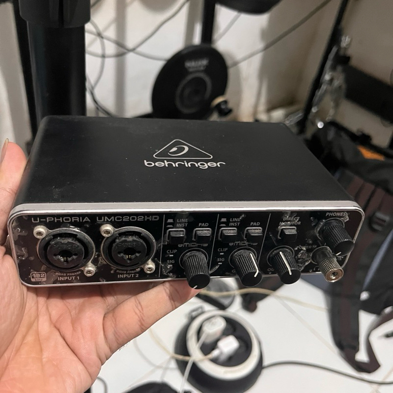 Jual Soundcard Behringer UMC202HD (Bekas pemakaian pribadi) | Shopee ...