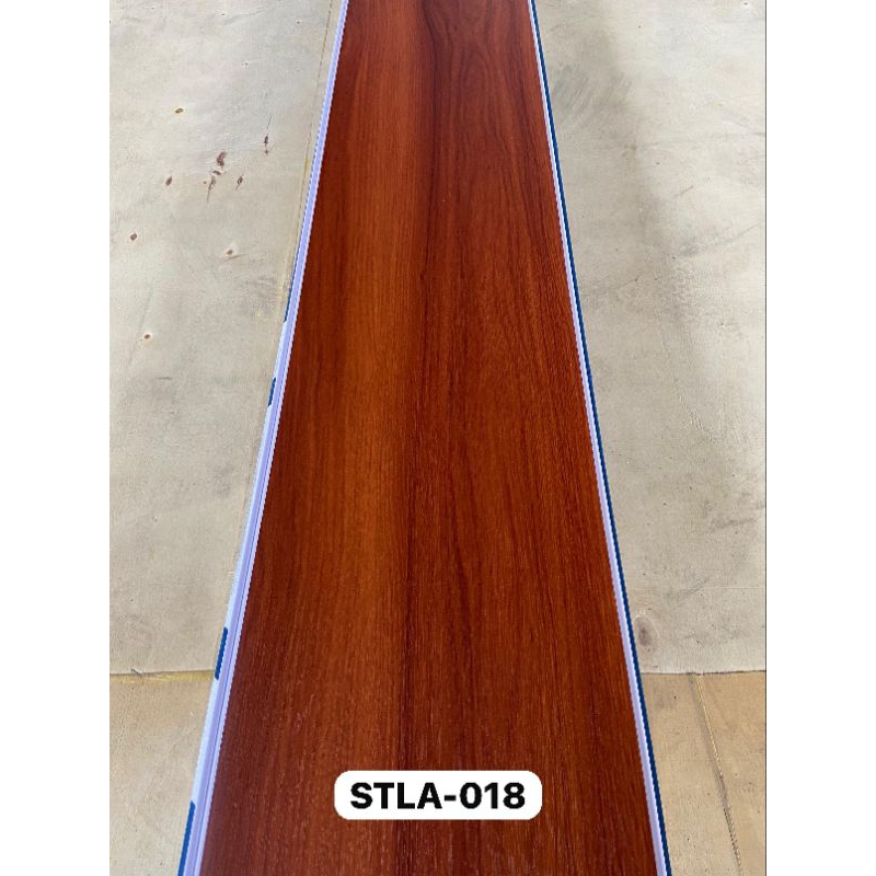 Jual [PROMO] Plafon Pvc Motif Kayu Coklat Tua doff STLA-018 Rata dan ...