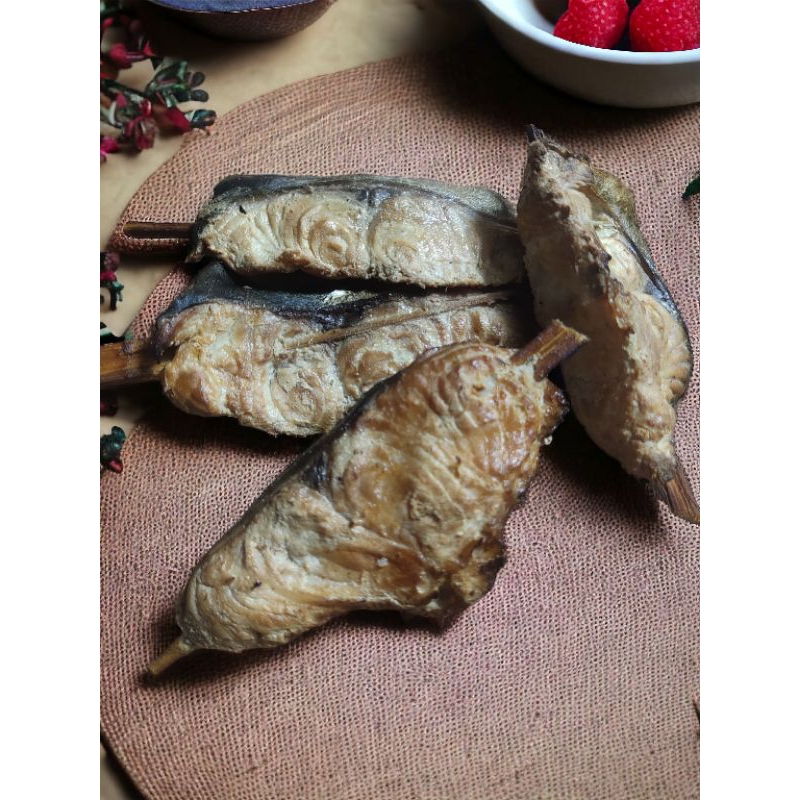 Jual Ikan Asap Manyung - Daging Ikan Manyung Asap - Daging Ikan Manyung ...