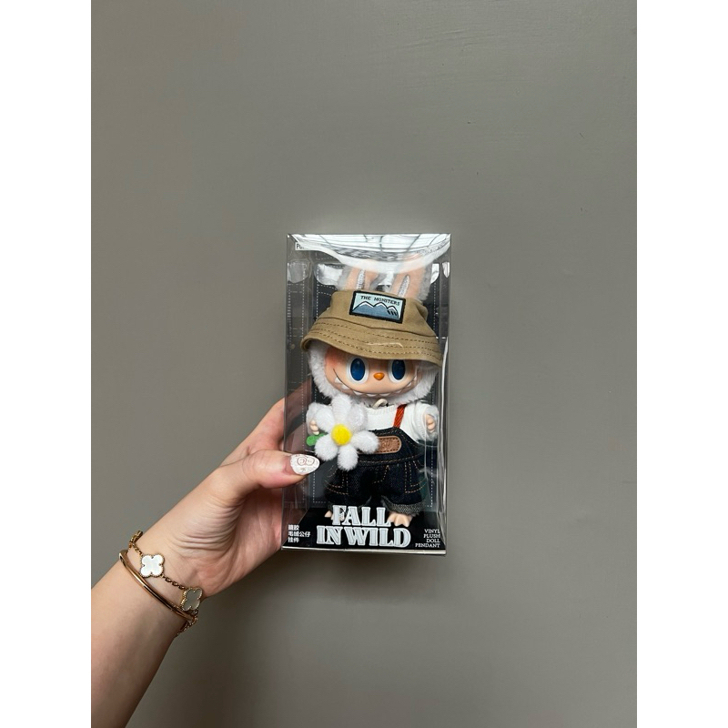 Jual (ORI) labubu fiw fall in wild popmart | Shopee Indonesia