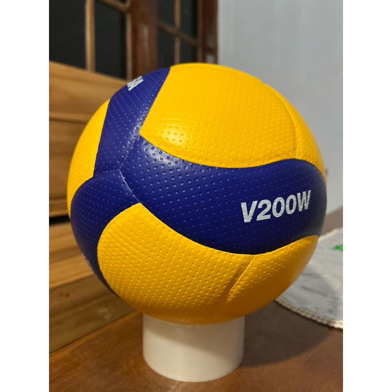 Jual Bola volly bekas mikasa v200w original | Shopee Indonesia