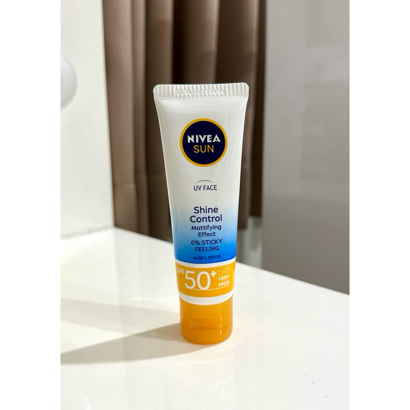 Jual NIVEA SUN Shine Control Mattifying Effect SPF50+ UVA UVB Broad ...