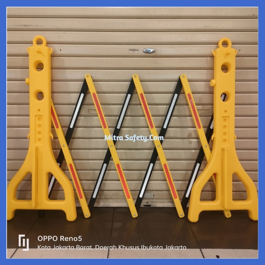 Jual Road Barrier Lipat / Pagar Pembatas Portable | Shopee Indonesia