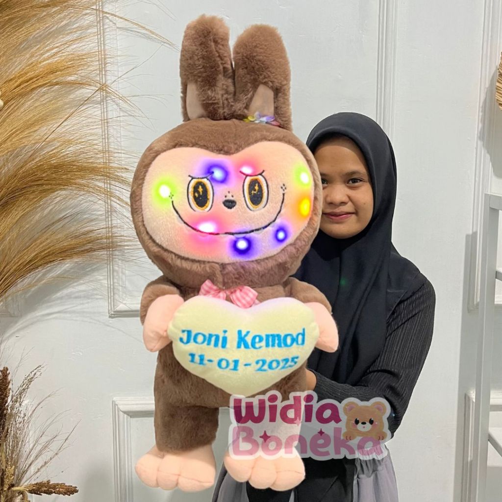 Jual ( FREE UKIR NAMA ) Boneka Labubu Size L 55cm Sudah dilengkapi ...