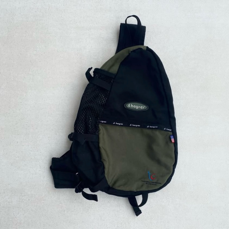 Jual HAYRER USA CROSSBODY BAG BLACK OLIVE GREEN | Shopee Indonesia