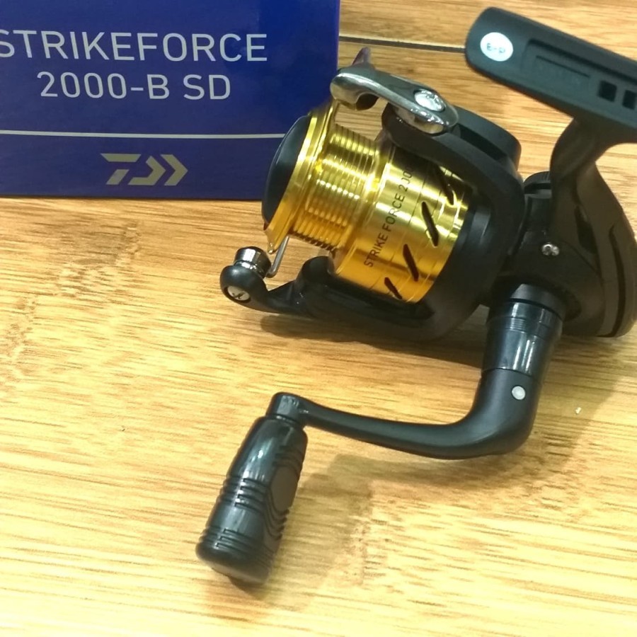 Jual Reel DAIWA STRIKEFORCE 1000 2000 BSD | Spinning | Kolam | Sungai | Shopee Indonesia