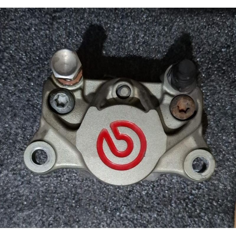 Jual kaliper Brembo ORI original italy 2p depan kanan kiri bawah | Shopee Indonesia
