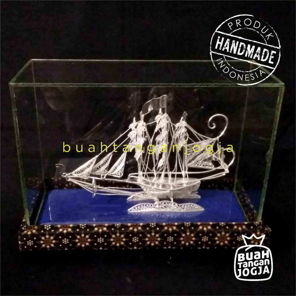 Jual Miniatur Kapal Konstitusi Lapis Perak + Label - Kerajinan Khas Kotagede Jogja - Mini ...