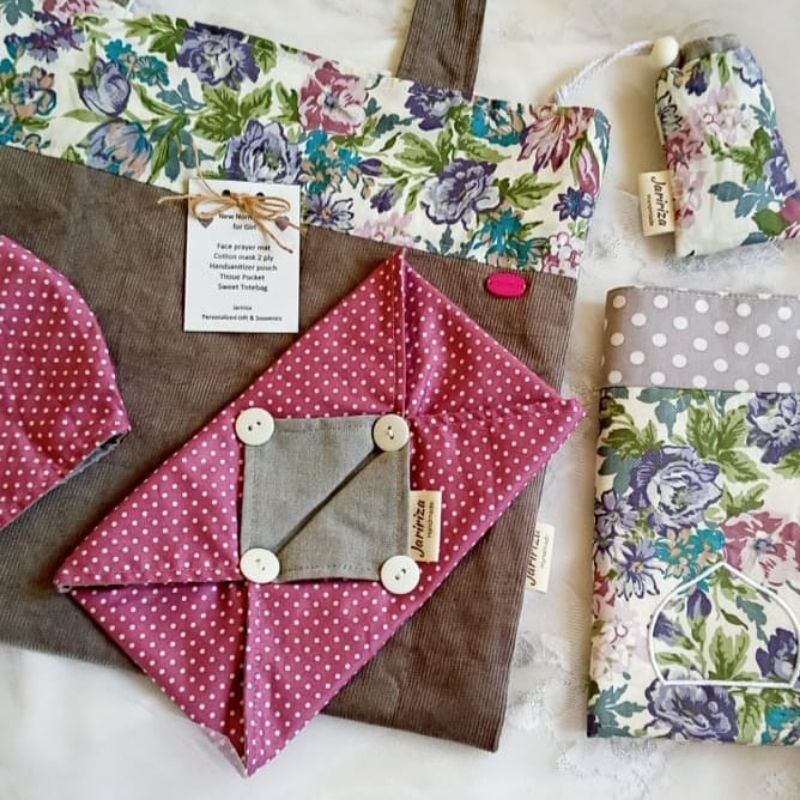 Jual Gift Box, Kado Unik, Personalized & Customize (Totebag, Tissue ...