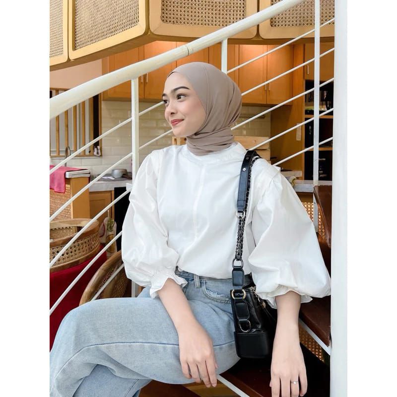 Jual Blus Putih Lengan Panjang Monie blouse poplin polos Pakaian wanita ...