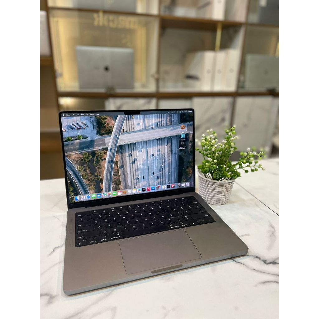 Jual MACBOOK PRO M1 MAX 2021 32/512GB GREY SECOND ORIGINAL | Shopee Indonesia
