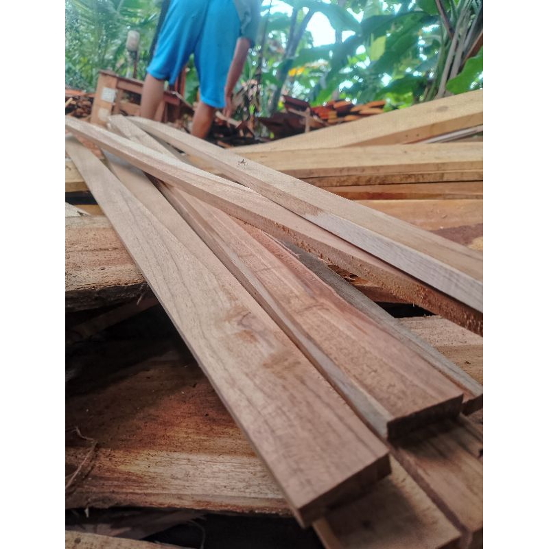 Jual Kayu Reng Kayu jati ukuran 3cm×1cm×100cm 1 iket 6 batang ready ...
