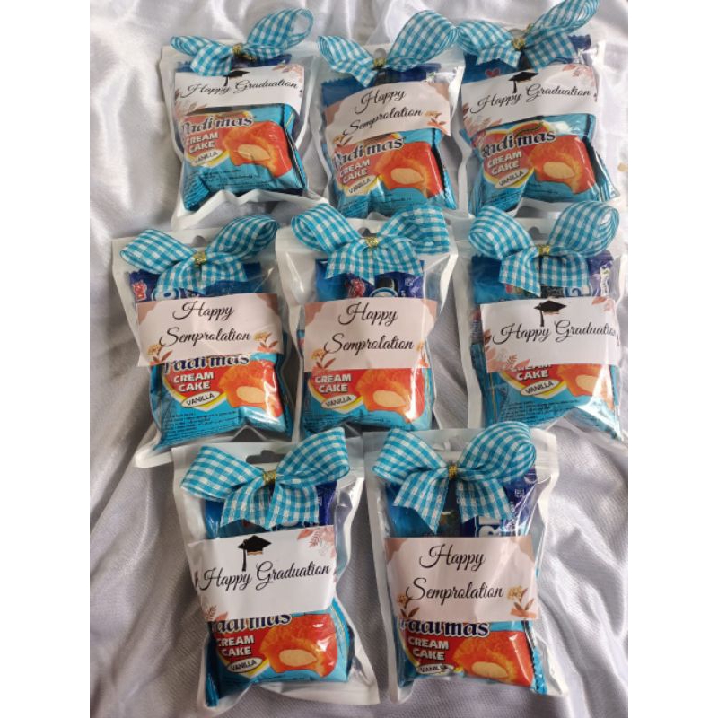 Jual gift mini snack graduation,happy birthday , Ampau Lebaran | Shopee ...