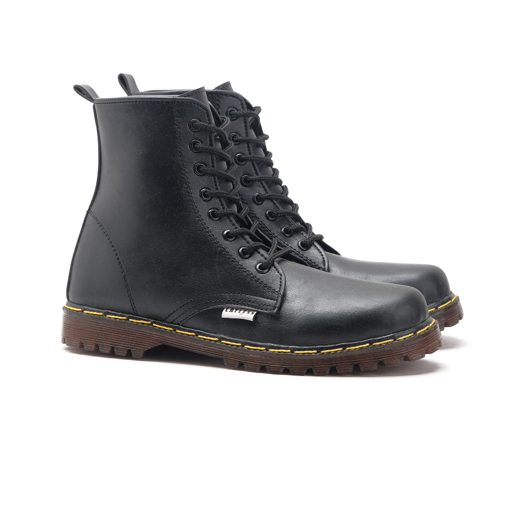 Jual sepatu boots pria tinggi 8 hole catless vegas leather docmart ...